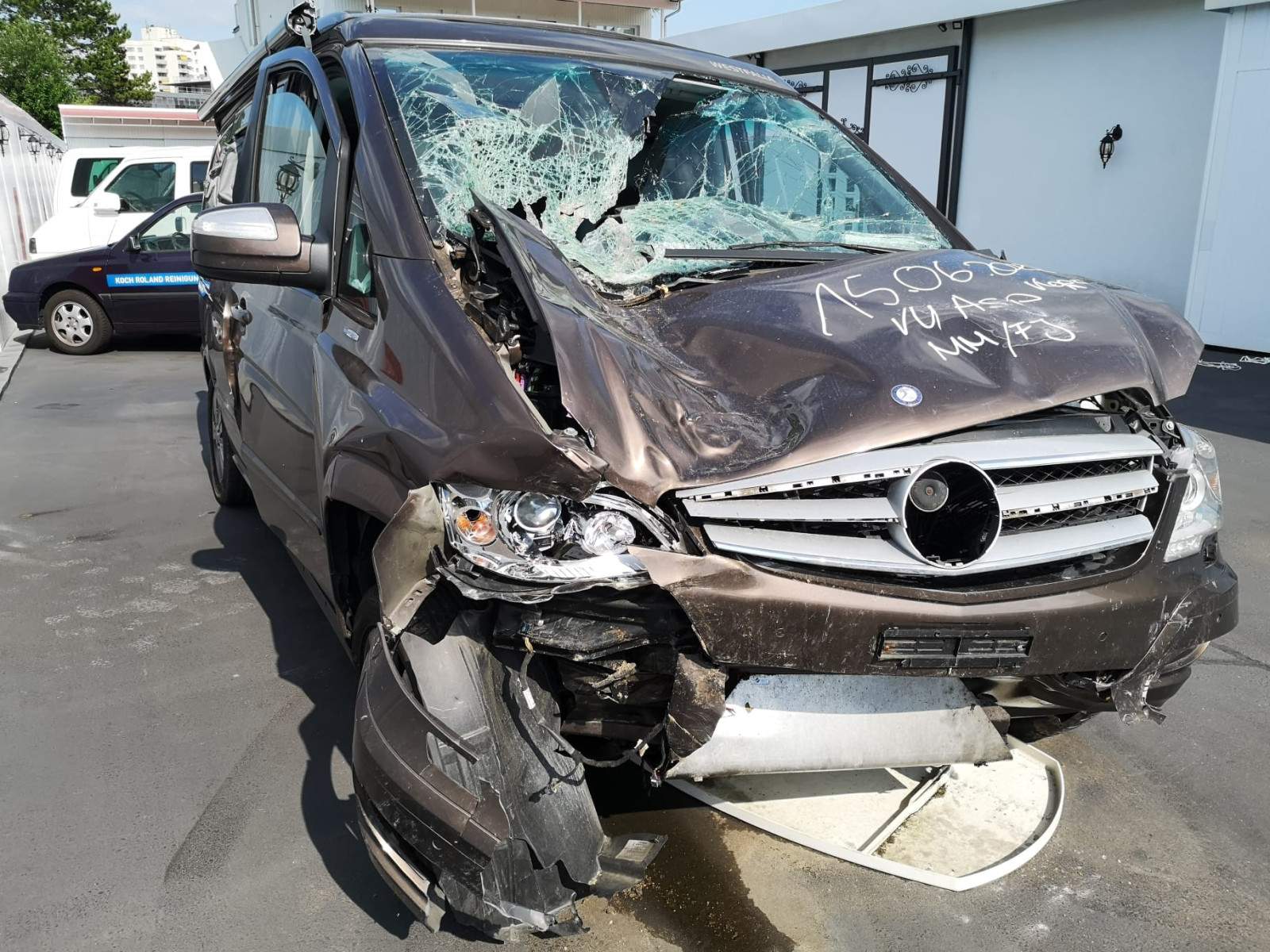 Unfallfahrzeug - Mercedes Viano Marco Po : Unfallfahrzeug - Mercedes ...