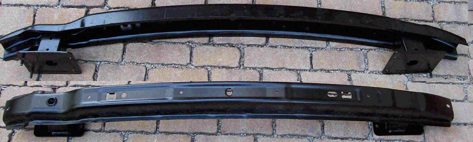 Stoßfänger für Caddy Life (Baujahr 4/2009) : Biete Car Audio