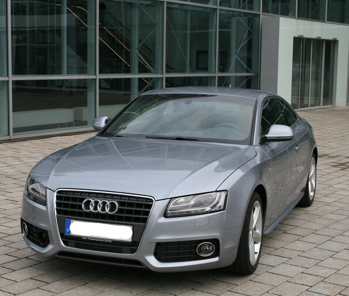 Auto von vorne : DER Tag DER Tage : A5-Fan : #202742438
