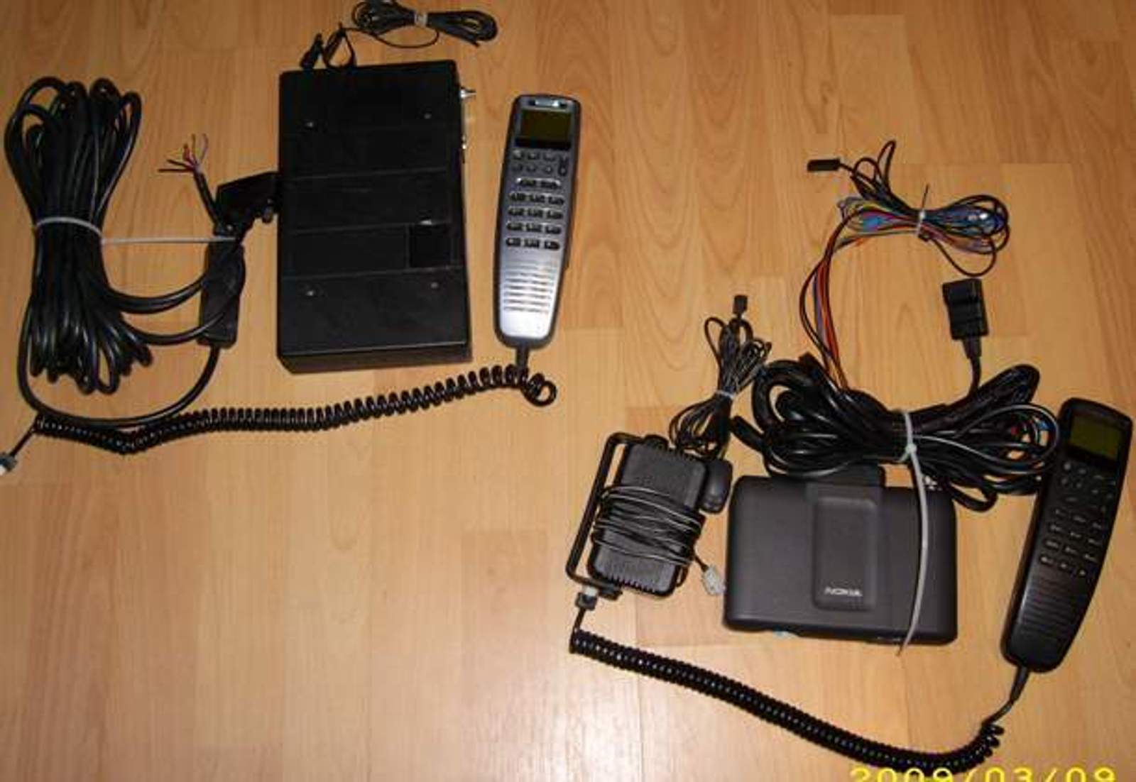 2x NOKIA 6050 Autotelefon zu verkaufen : Biete Car Audio