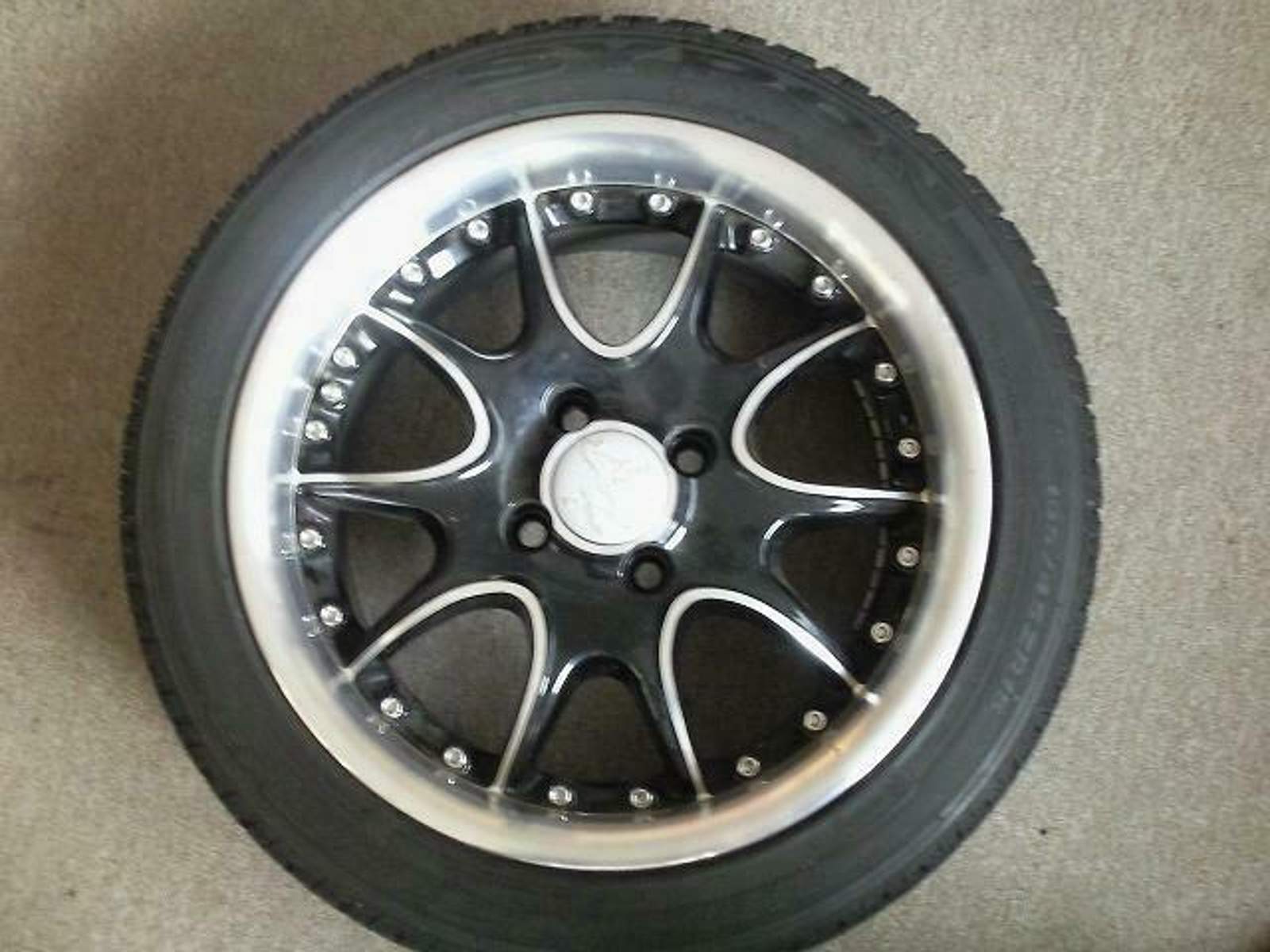 Keskin KT8 Black Edition : Biete