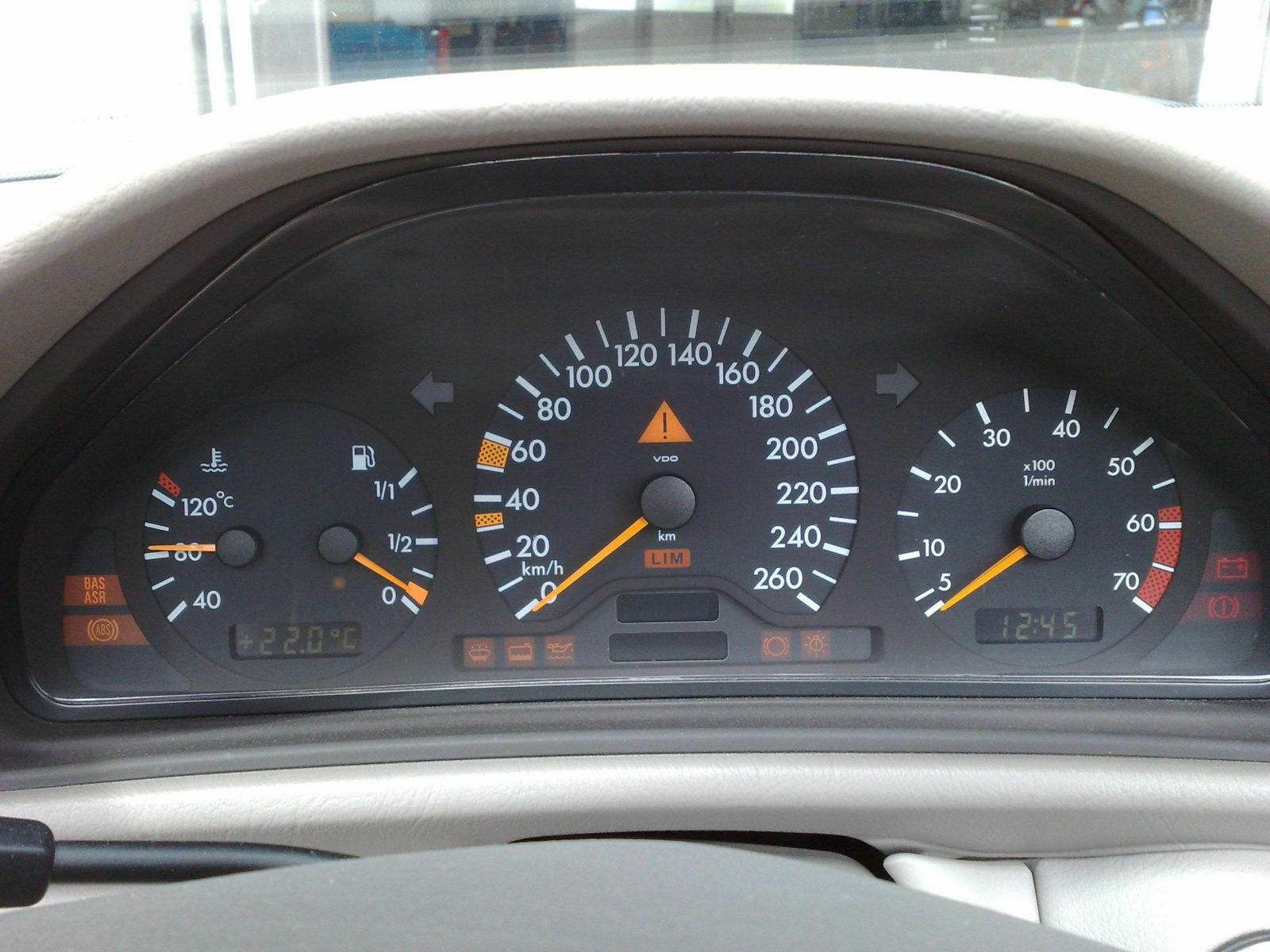 A : Tacho Cockpit Kombiinstrument Mercedes CLK W210 208 KI : Biete ...