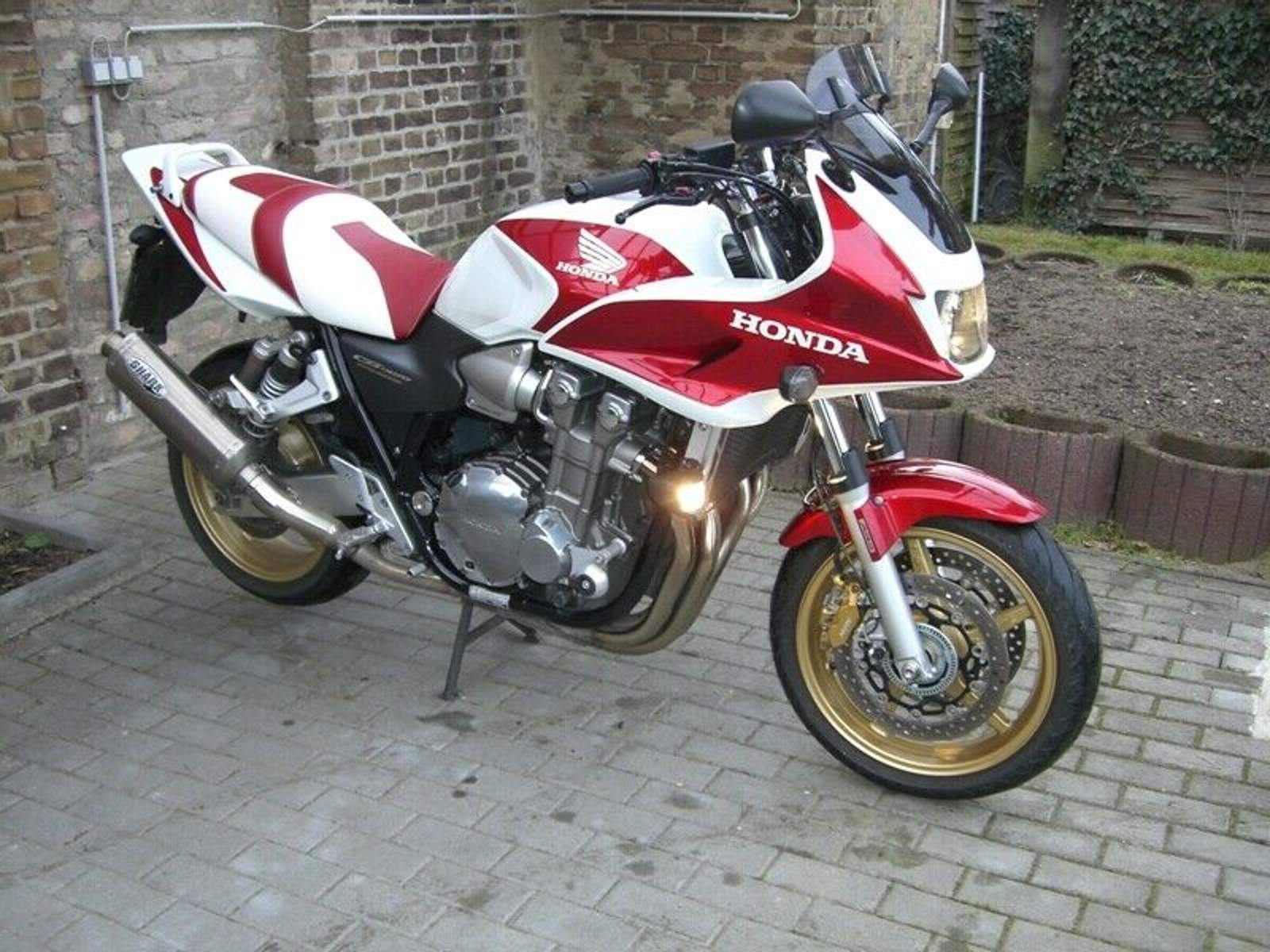 CB 1300 : Honda CB Reihe CB 1300 SC54 von TurbotommiGTS : Fahrzeuge ...