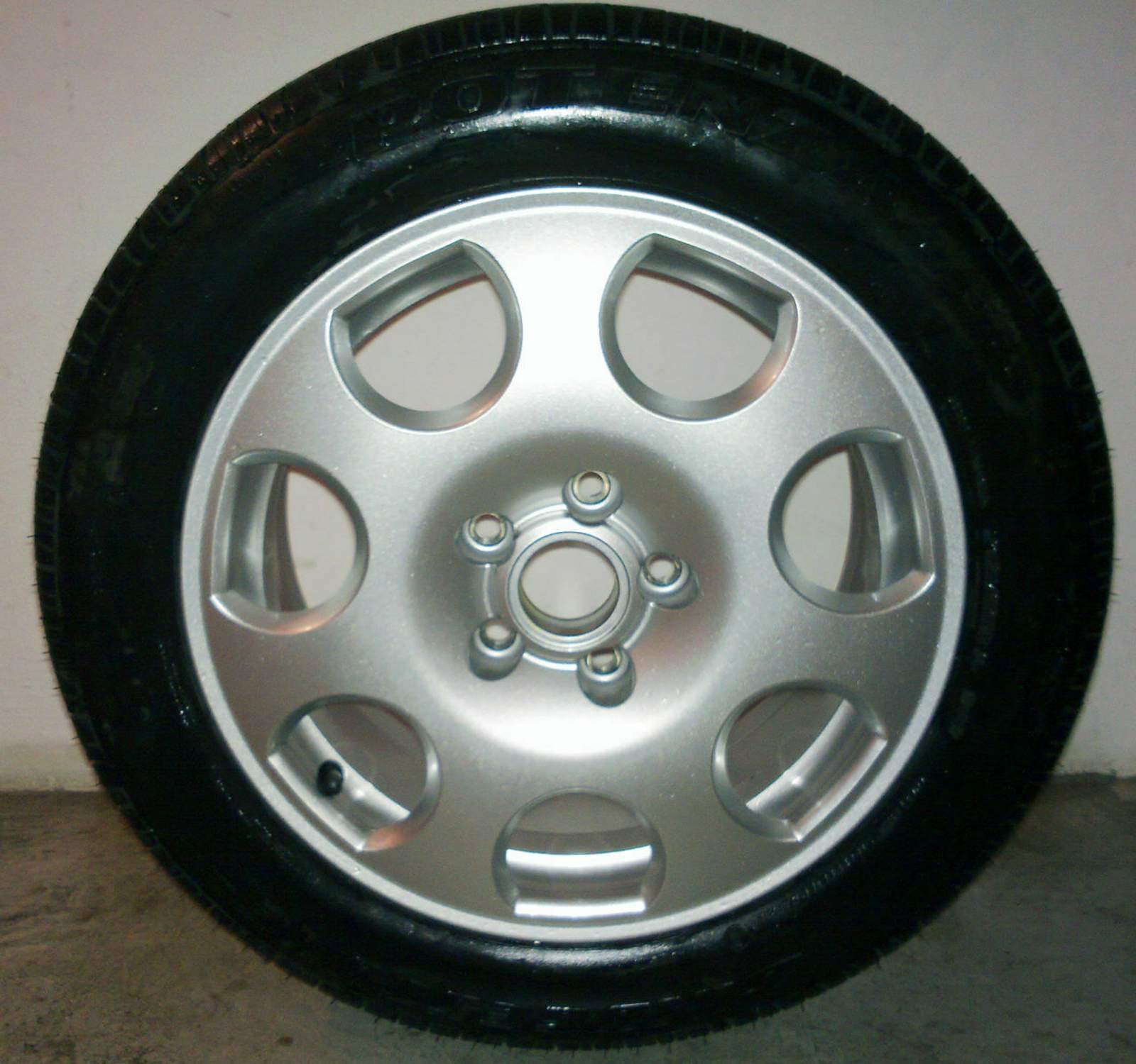1x Audi Komplettrad 7x16" 205/55 91W ET45 Teilenr.: 4B0 601 025 T Z17 ...