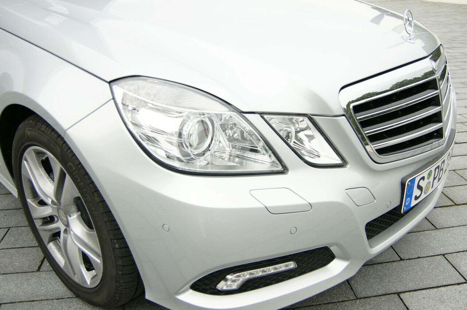 Mercedes-Benz E-Klasse, Frontansicht : Mercedes-Benz E-Klasse Limousine ...