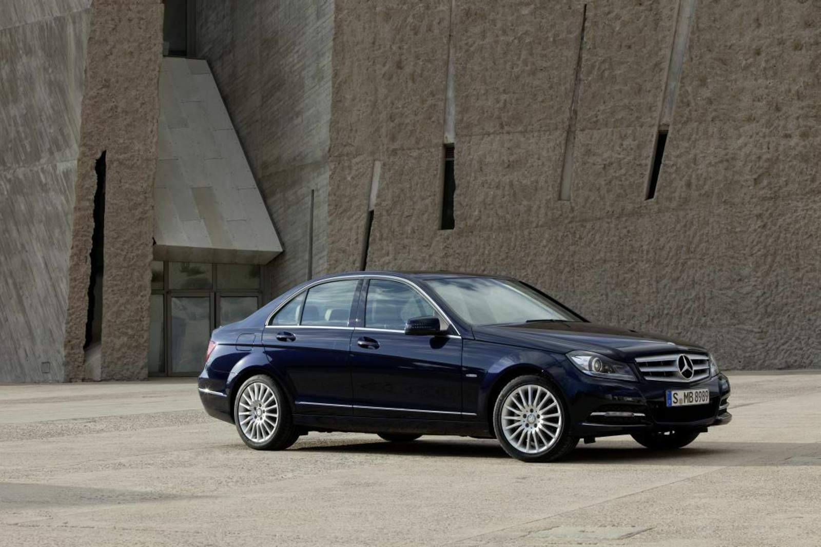 Mercedes-Benz C-Klasse Limousine : Mercedes-Benz: Geliftete C-Klasse ab ...