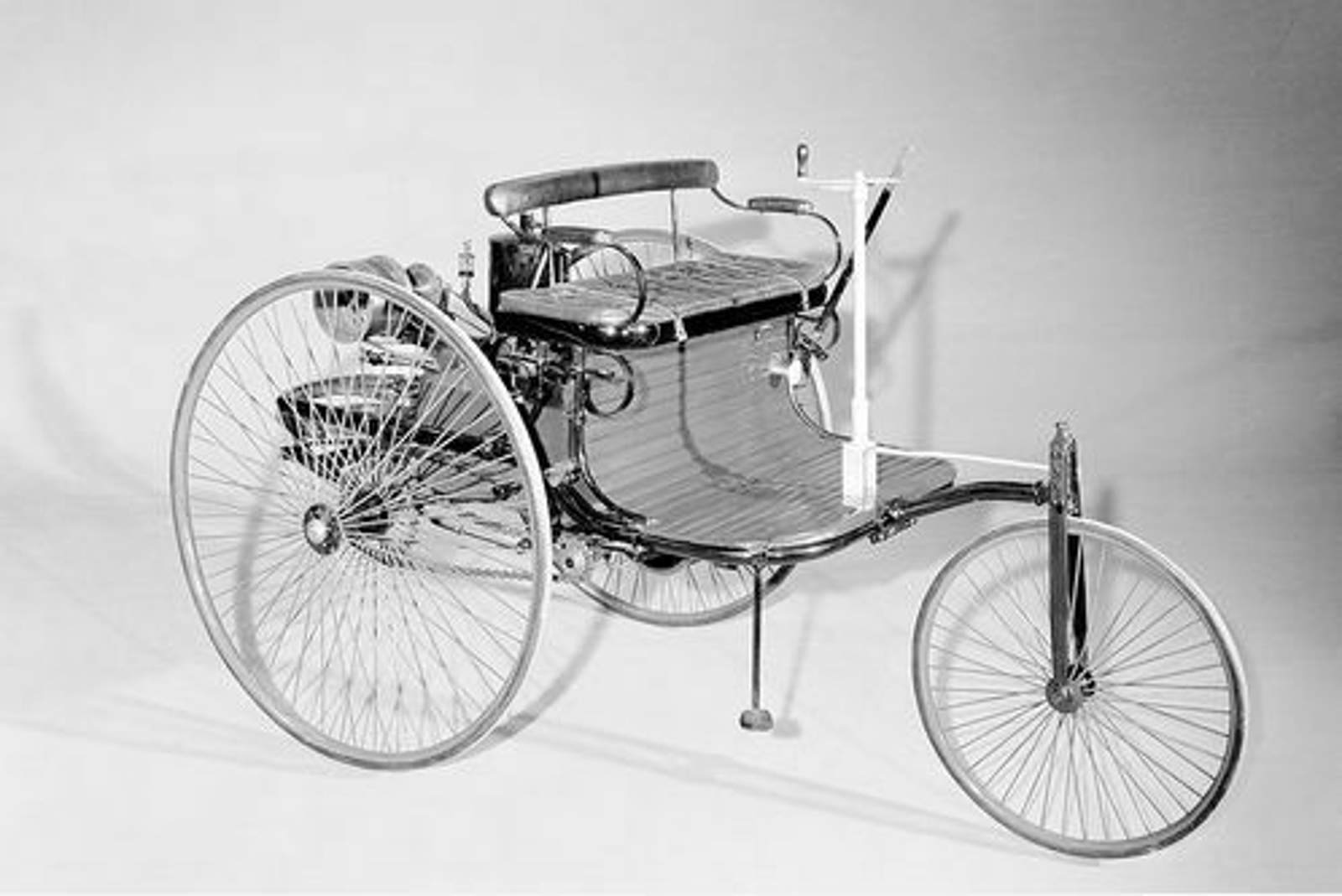Erstes Automobil Karl Benz Patentwagen : Die Dekade der Bastler ...