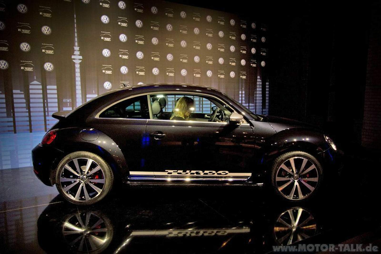 VW Beetle im Sport-Design : VW Beetle: Weltpremiere in Berlin ...