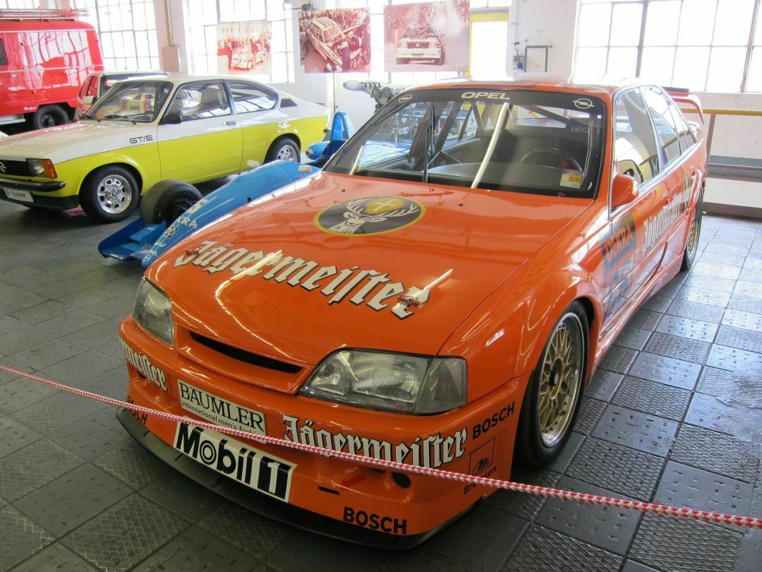 Opel Omega DTM : Historische Opel Sammlung: Zu Besuch in der ...