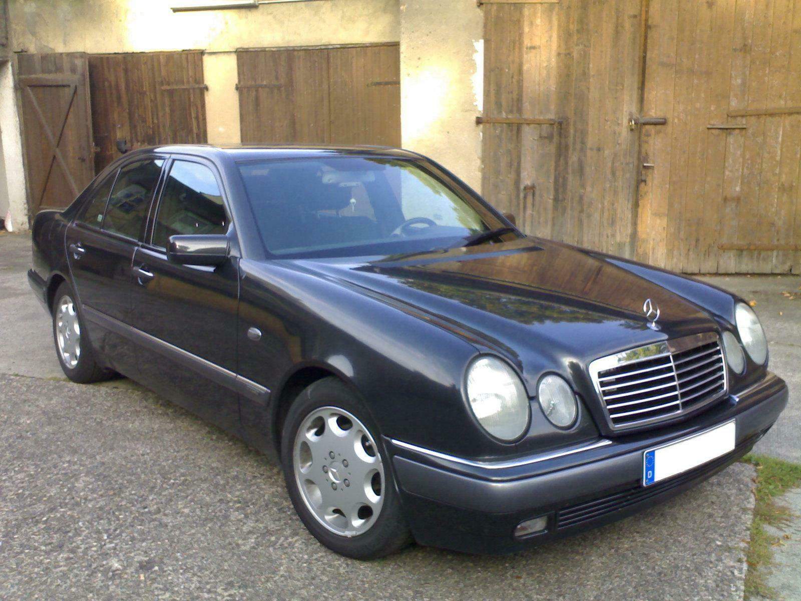 E230-08 : Mercedes E-Klasse W210 230 von Der Benz : Fahrzeuge : #204131109