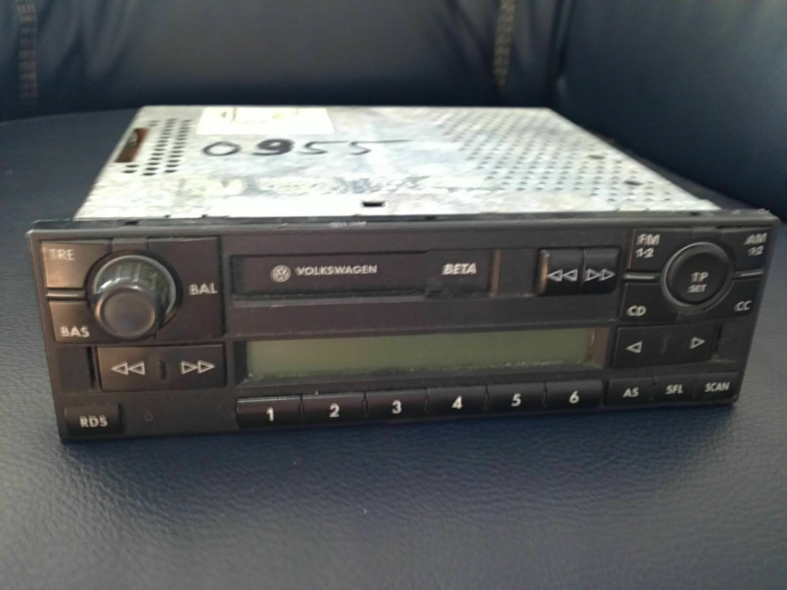 VW Beta 5 Radio mit Radiocode : Biete