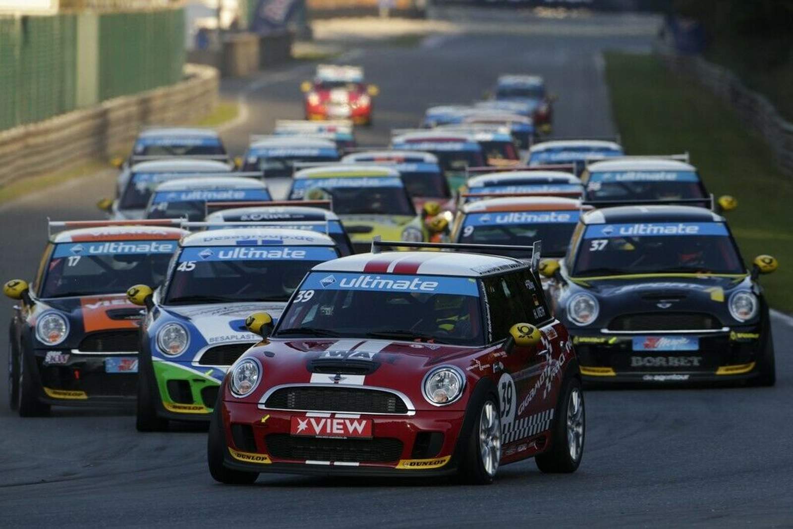 MINI Trophy wird Nachfolger der eingestellten MINI Challenge