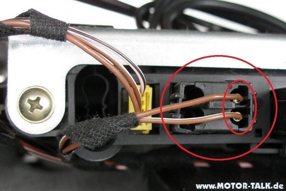 Airbag Stecker Unterm Sitz