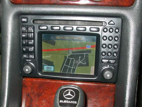 Mercedes Comand 2.0 mit CAN : Biete