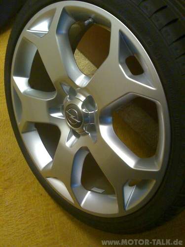 Opel OPC Y-Design 5-Speichen 19 Zoll Felgen : Suche
