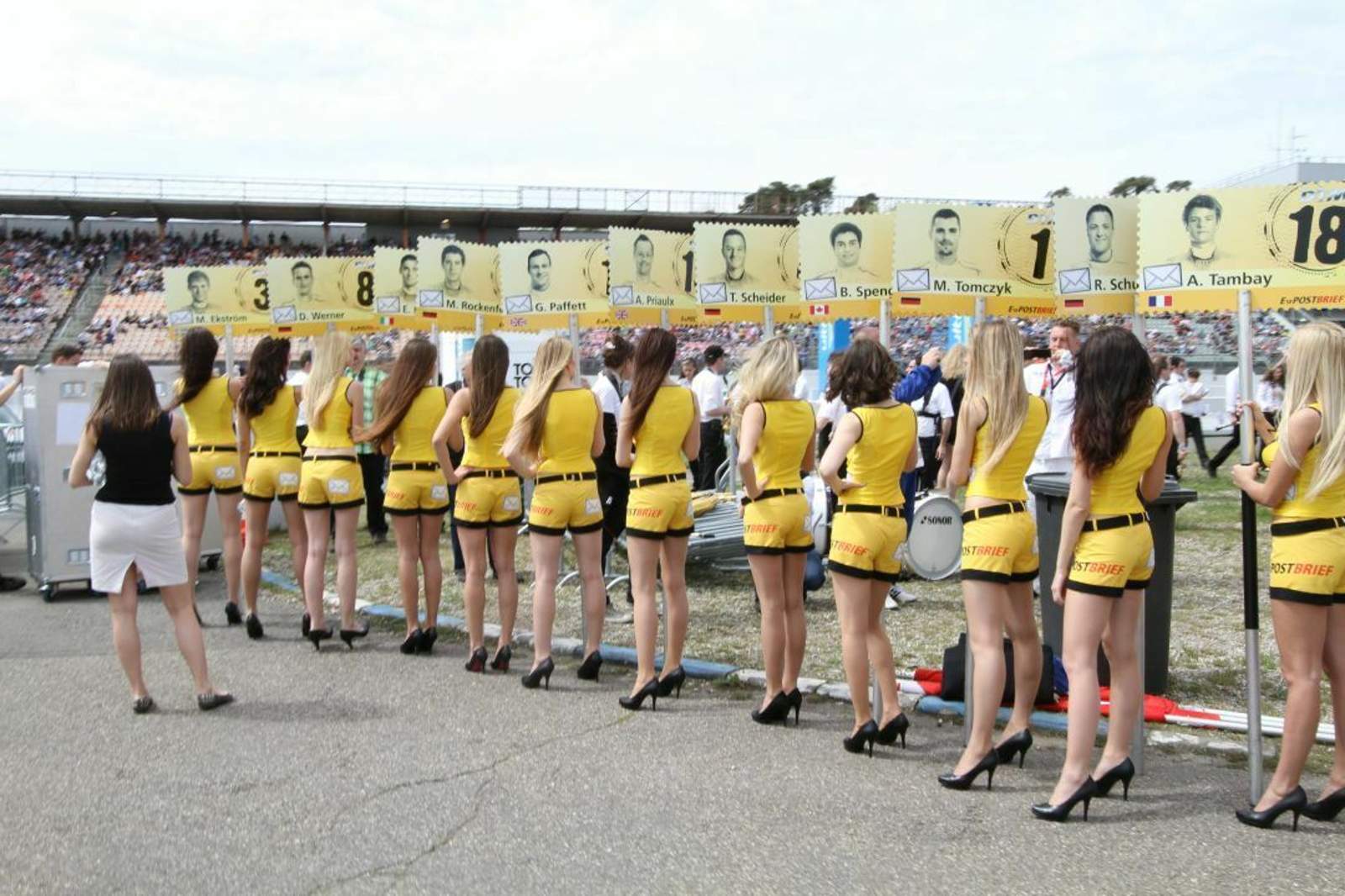DTM Grid Girls : Scirocco R-Cup Saisonauftakt auf dem Hockenheimring ...