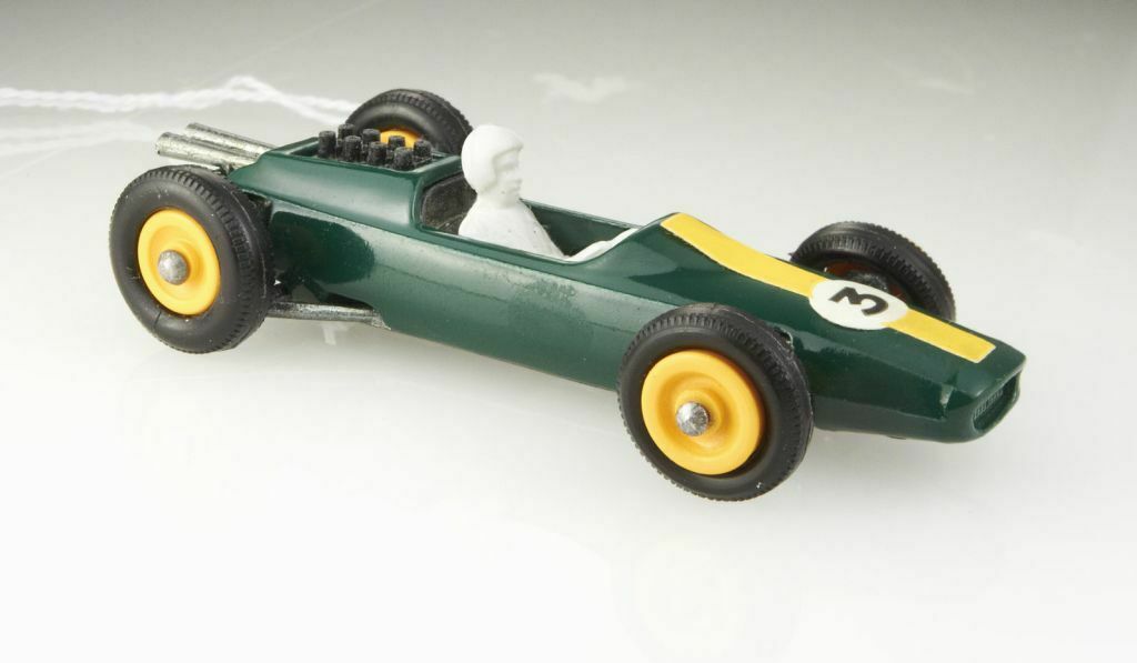 Das Matchbox „Lotus Race Car No.19“ aus den 70er Jahren. : Drei ...