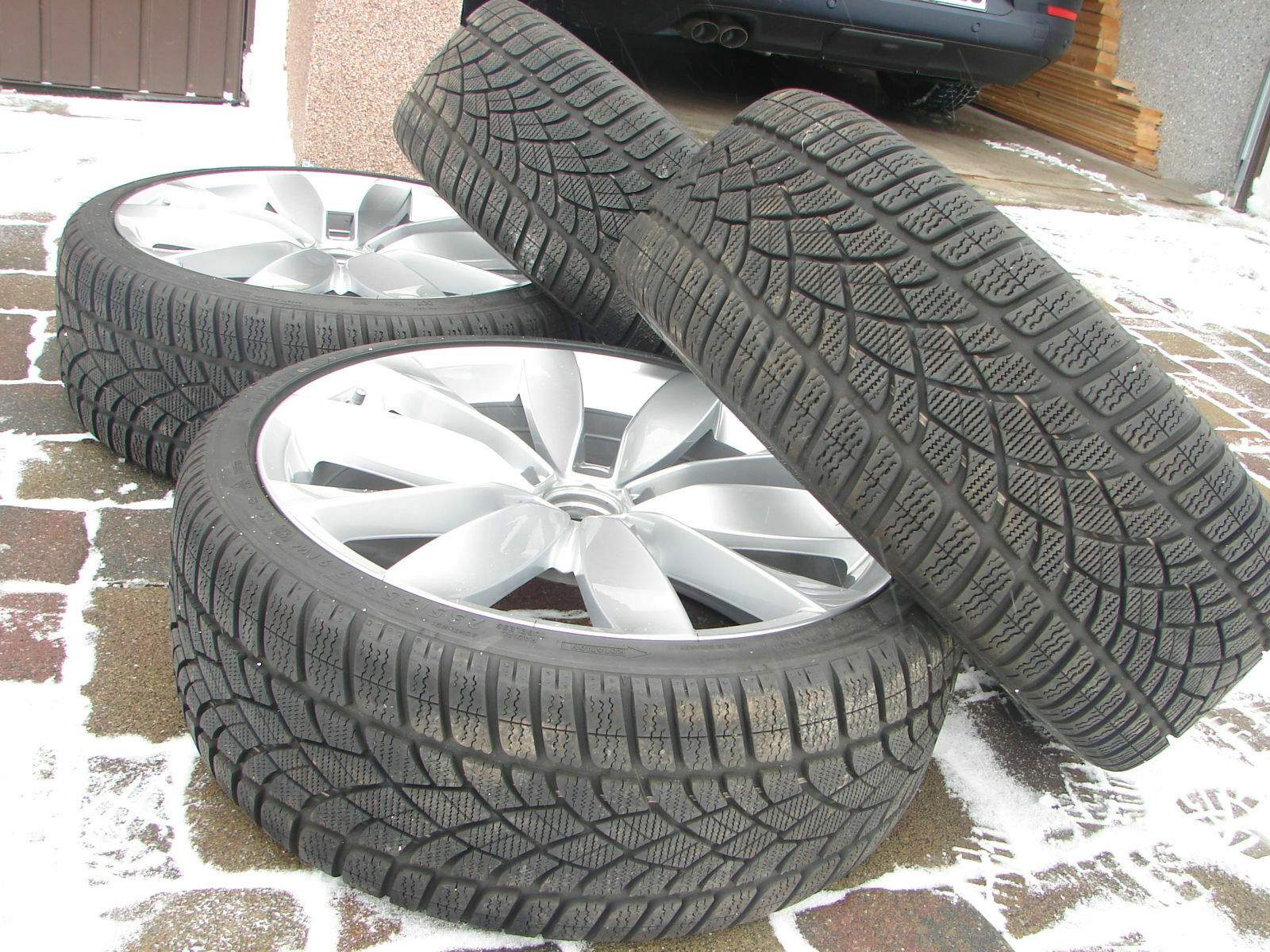 4 Dunlop SPWinter Sport 3D Winterreifen 235/35 R19 91W : Biete