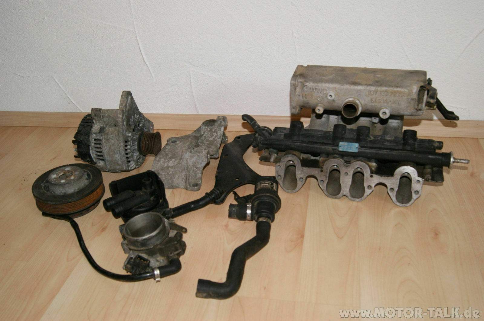 VW 2.0 8V Motorteile : Biete