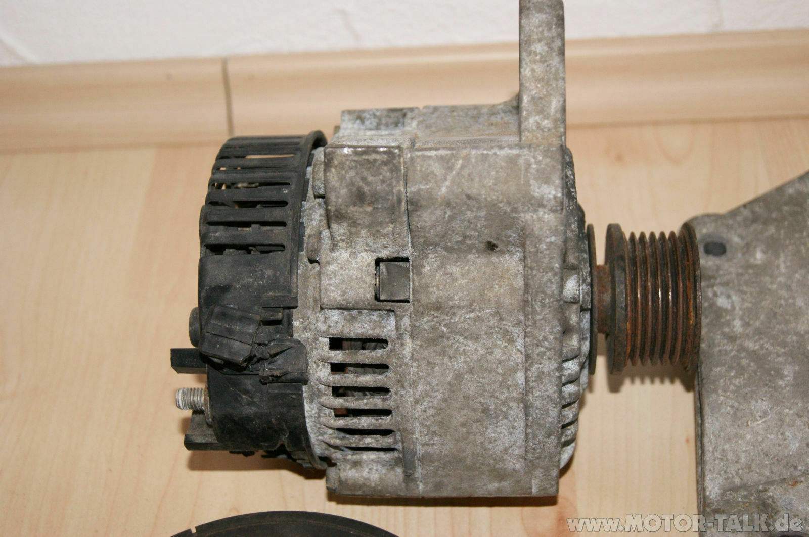 VW 2.0 8V Motorteile : Biete