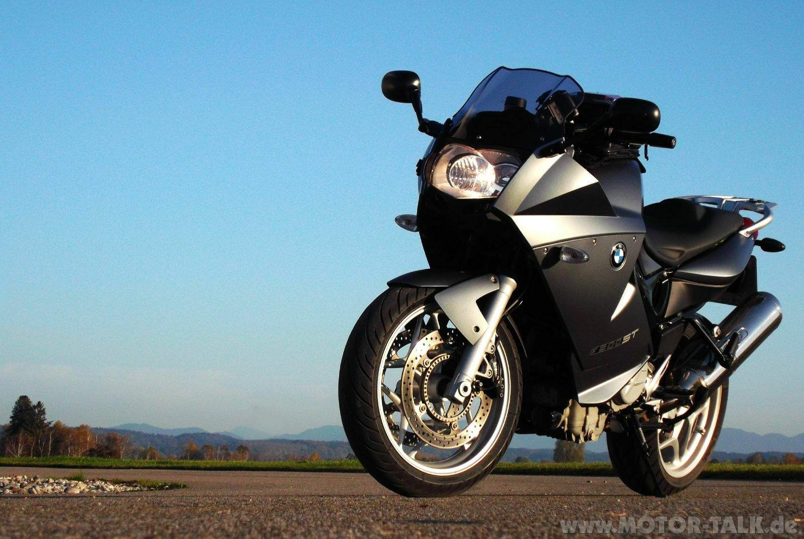 BMW F800ST F 800 F800 F 800 ST - 21.500 KM - Top Zustand : Biete