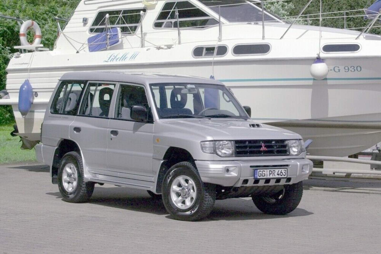 Ein Mitsubishi Pajero Classic von 2002 : Ab durch die Wüste ...