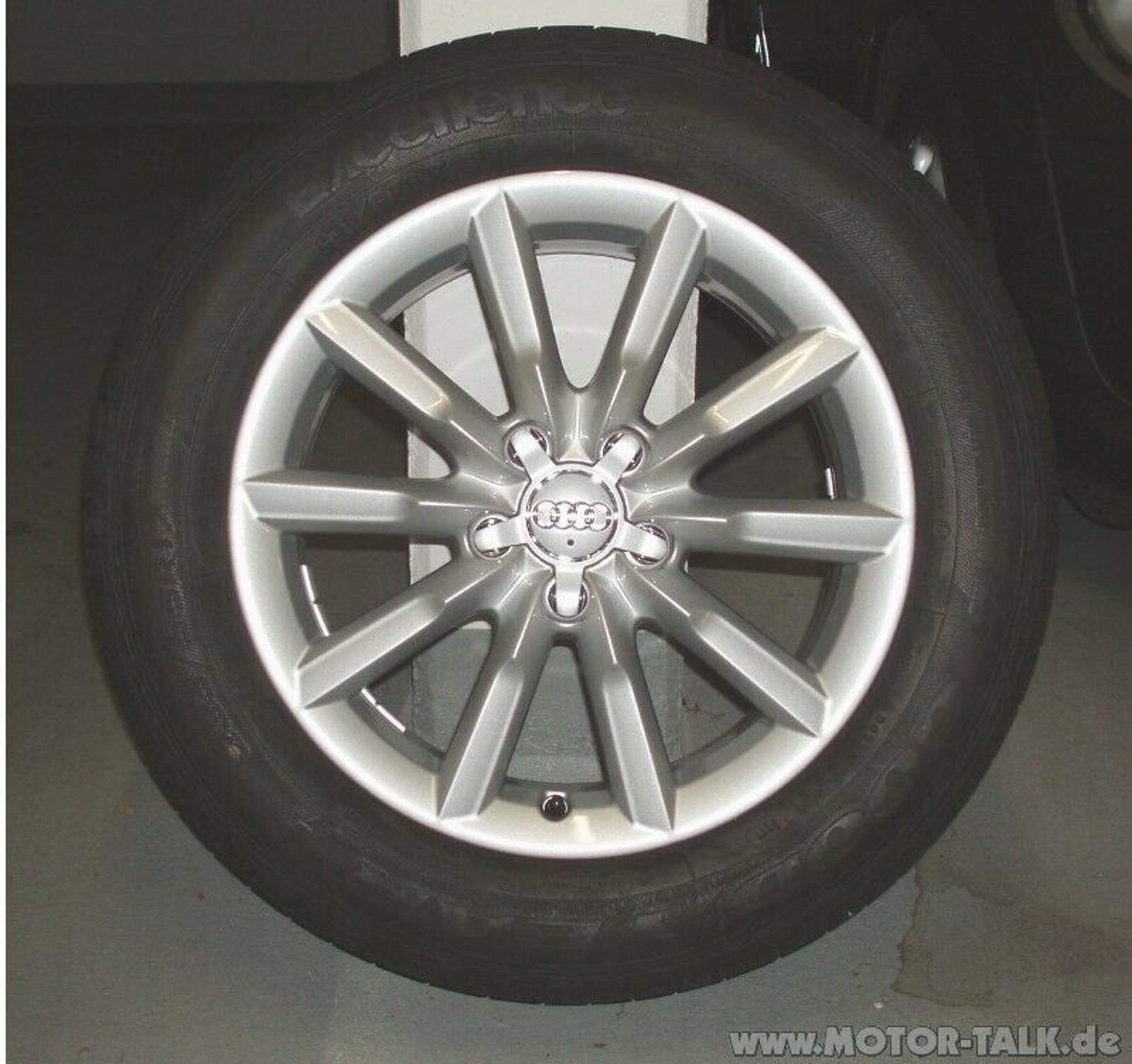 Audi-rad : Audi Q3 17" Kompletträder Sommer 10 Speichen : Biete ...