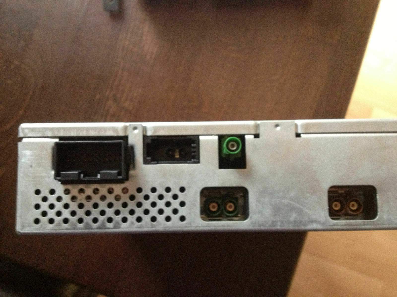 Image : Verkaufe TV tuner + DVB T Box mit Fernbedienung Audi A6 4F MMI 2G : Biete : #206167648