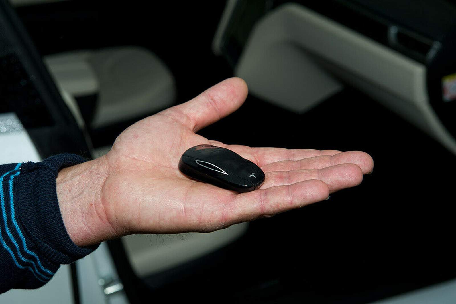 Tesla-Model-S-Schlüssel: Wenn er an Bord ist, ist das Auto fahrbereit ...