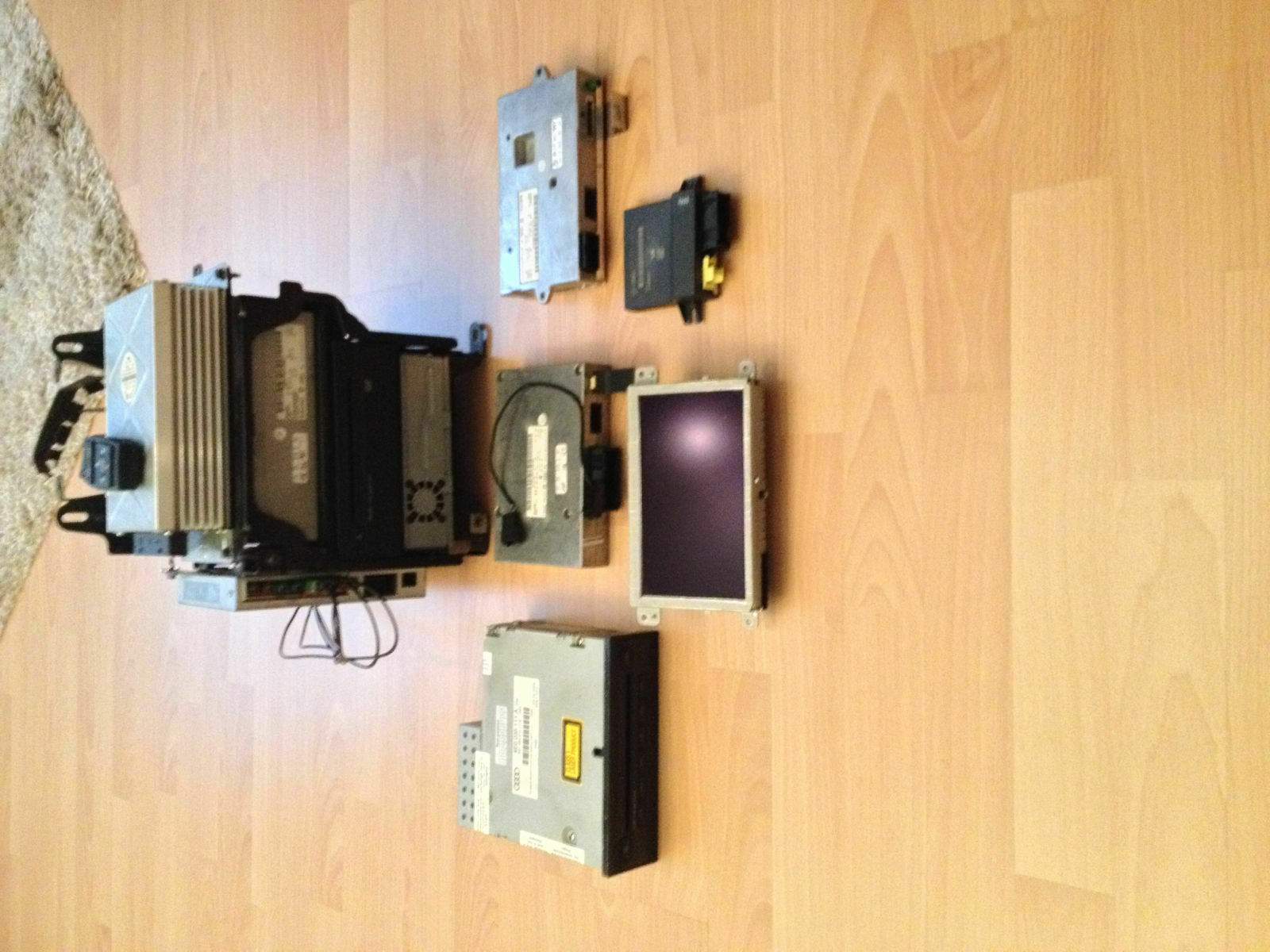 MMI 2G HIGH Audi A6 4F : Biete