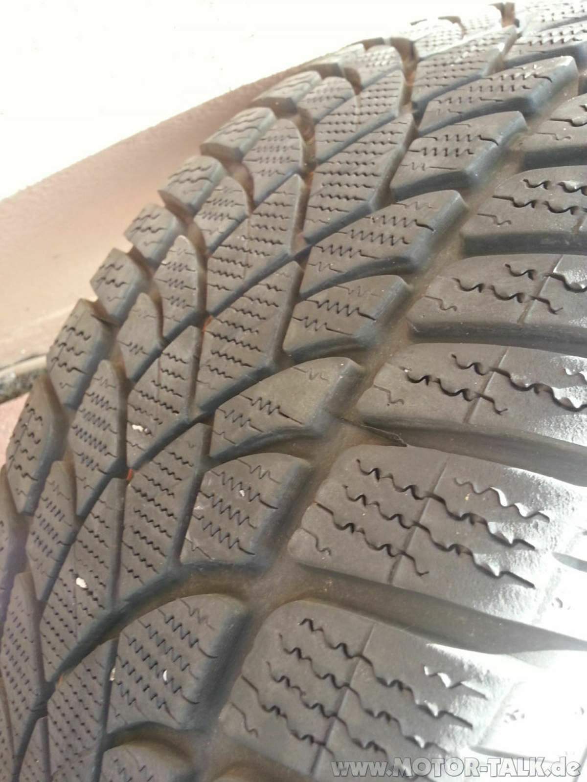 Verkaufe Winterräder AUDI Y-Speiche in 8,5x17 mit Dunlop 3D in 245 45 ...