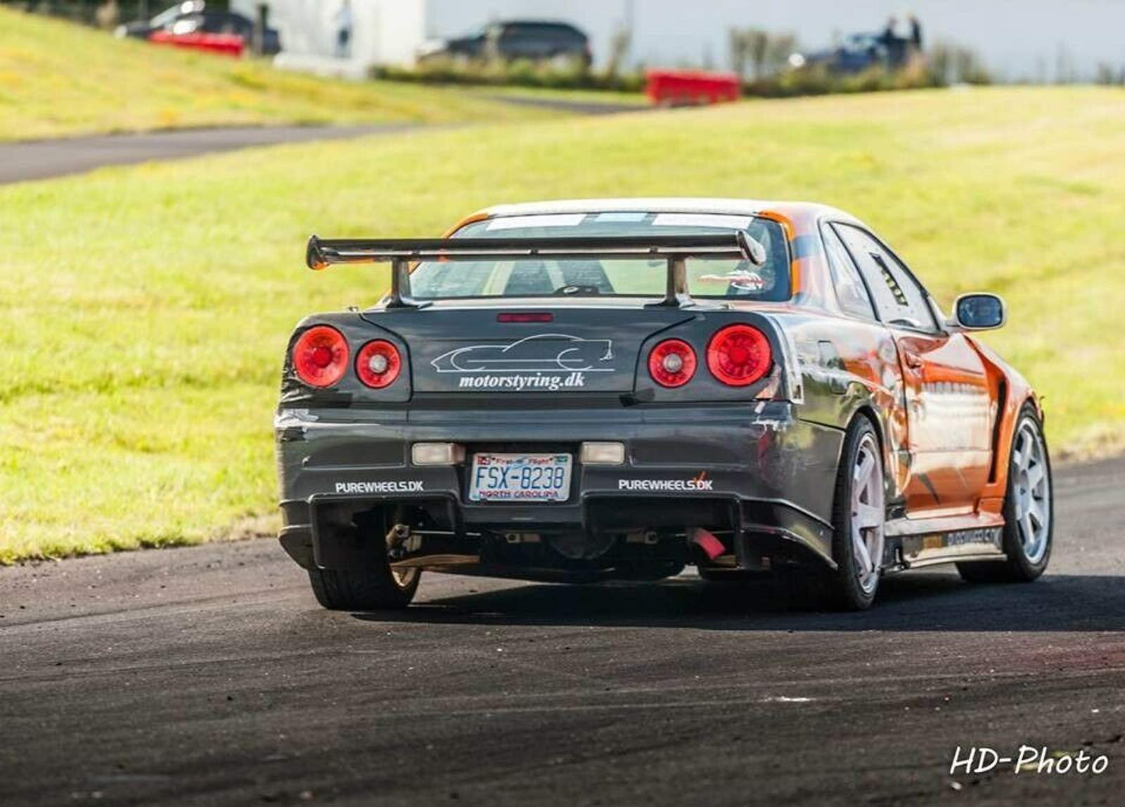 Der V10 aus der zweiten Viper-Generation leistet 465 PS : Zehn Pötte ...