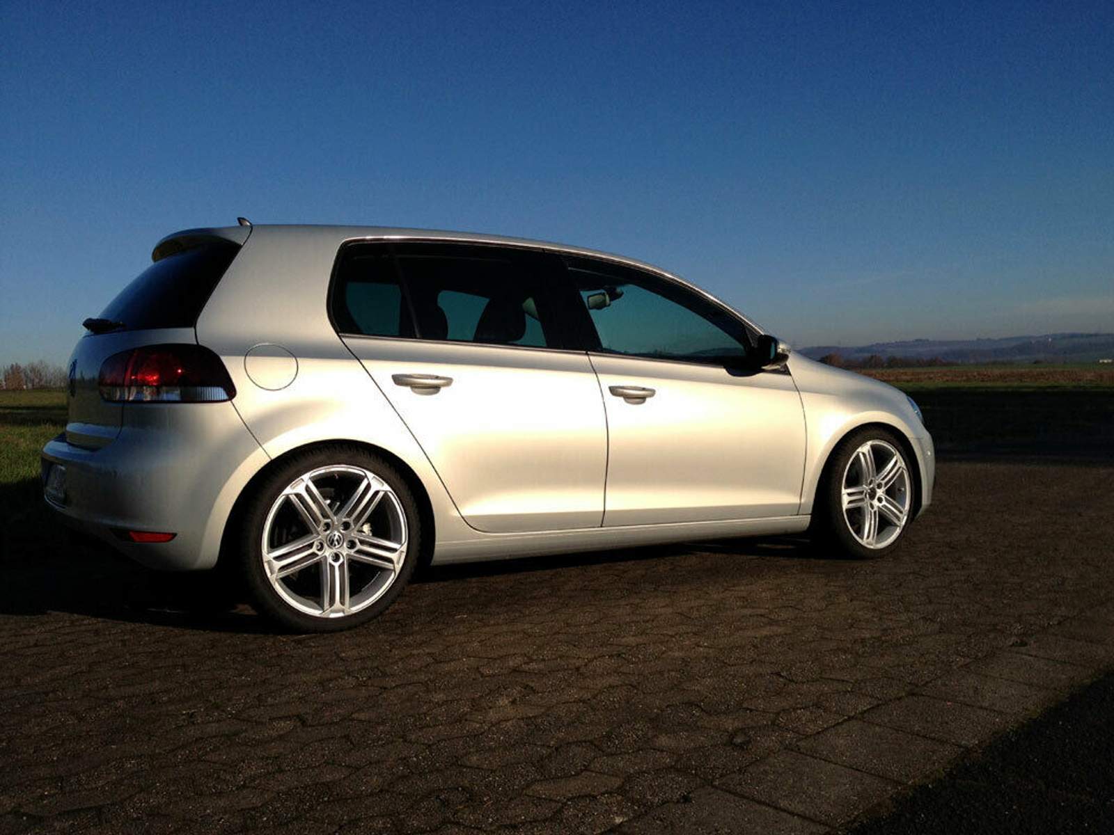 Bild #207710058 : VW Golf VI 2.0 TDI DPF DSG Highline mit nahezu ...