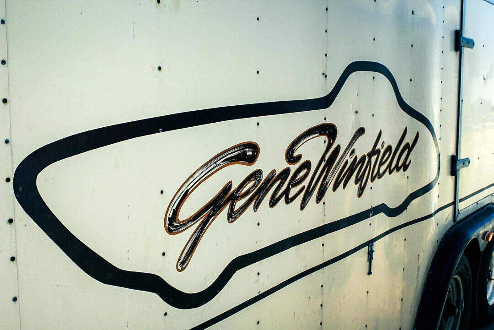 Gene Winfields Logo : Die abgefahrenen Schlitten des Eugene W ...