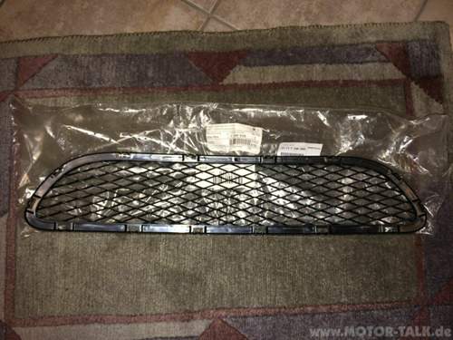 BMW E9x Gitter Mitte offen 51117198906 : Biete