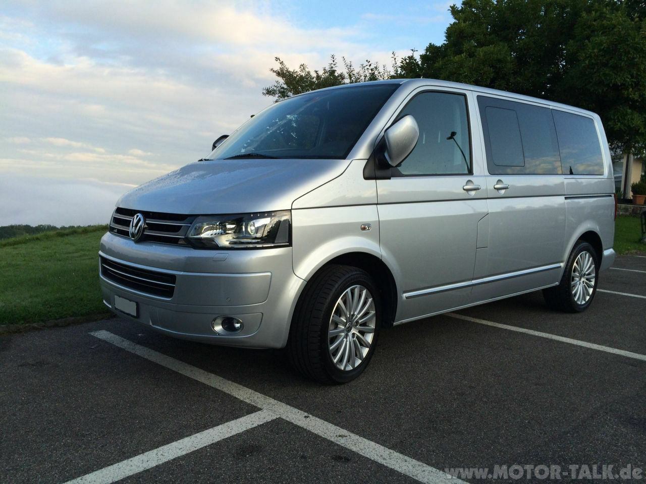 Aussenansicht : VW T5 Multivan 2.0 Bi-TDI BMT Highline Premium 4motion ...