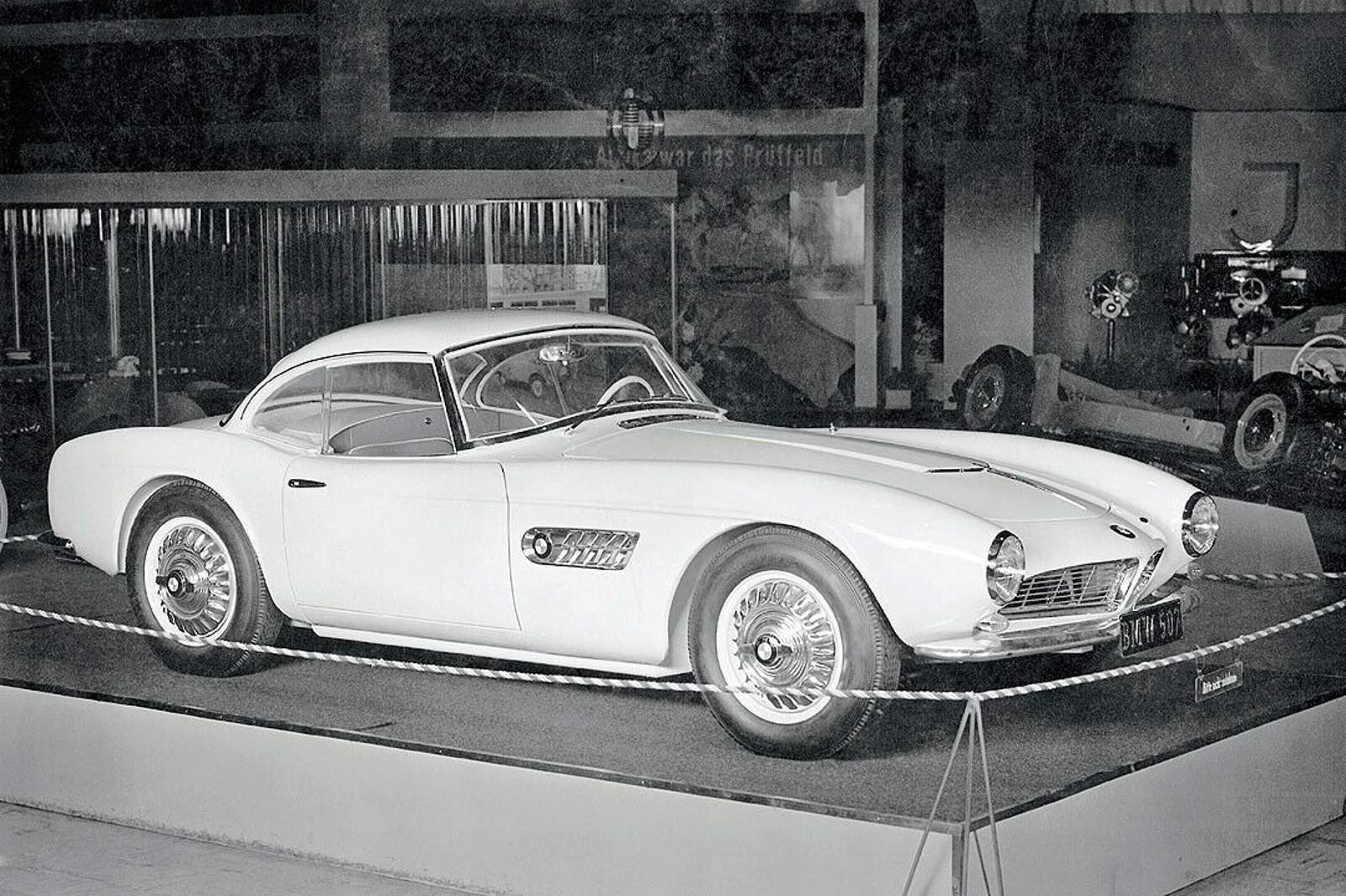 BMW 507 mit Hardtop auf BMW Stand, IAA 1955 : Ein früher Hauch von ...