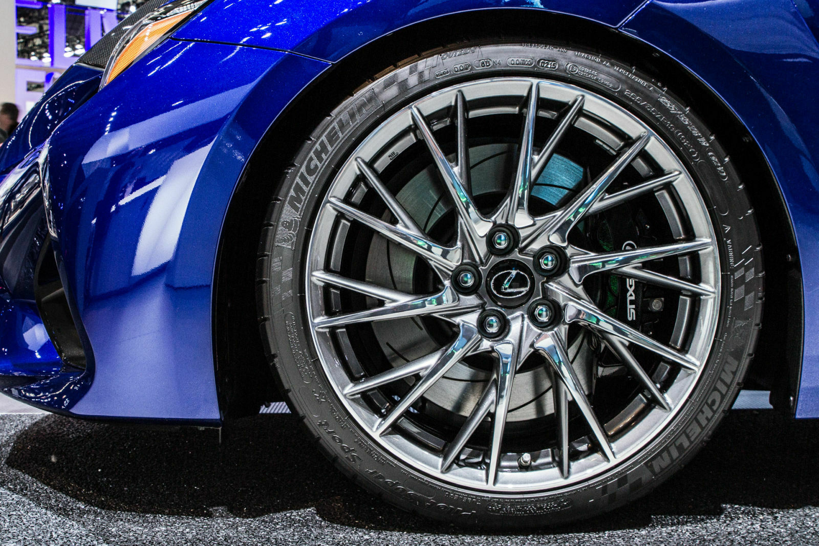 Stylish: Felgen für den Lexus RC F : Die schönsten Rundungen der IAA ...