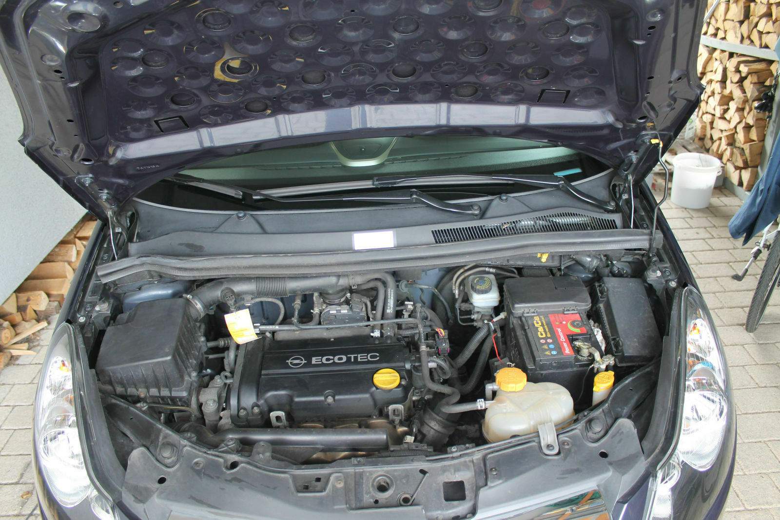 Opel Corsa D Motorraum