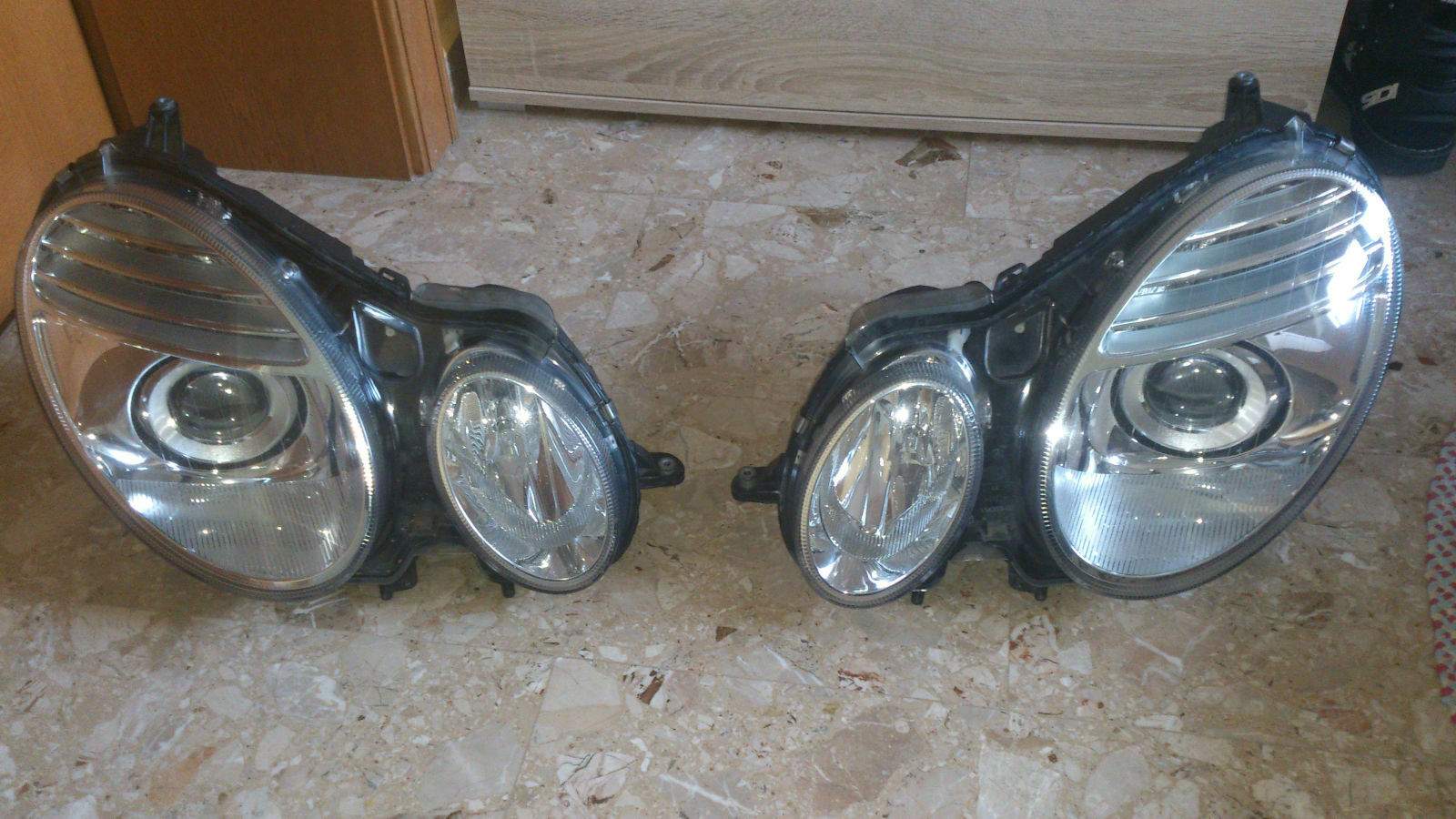 W211 mopf xenonscheinwerfer mit kurvenlicht (ohne brenner) : Biete