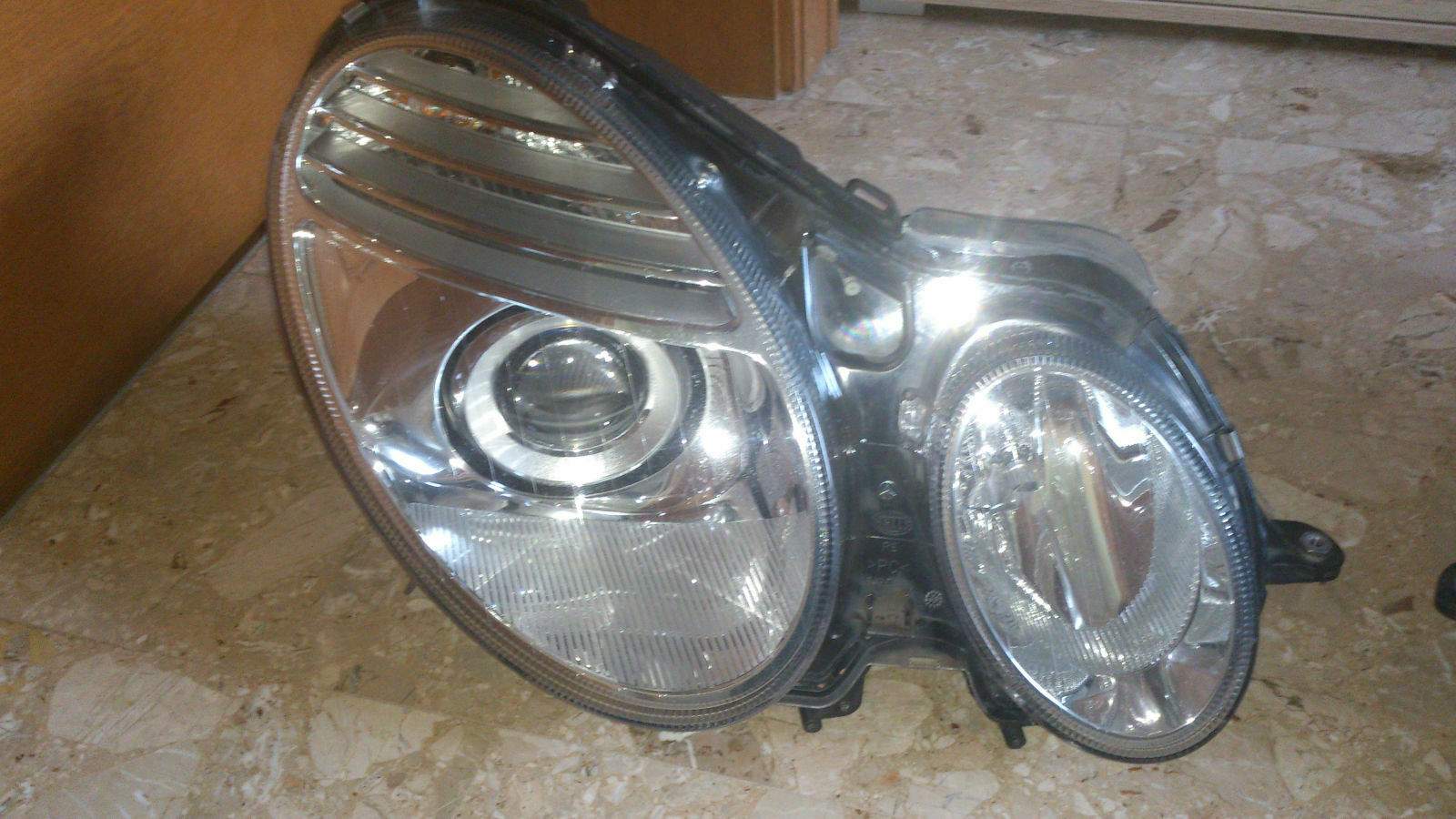 W211 mopf xenonscheinwerfer mit kurvenlicht (ohne brenner) : Biete