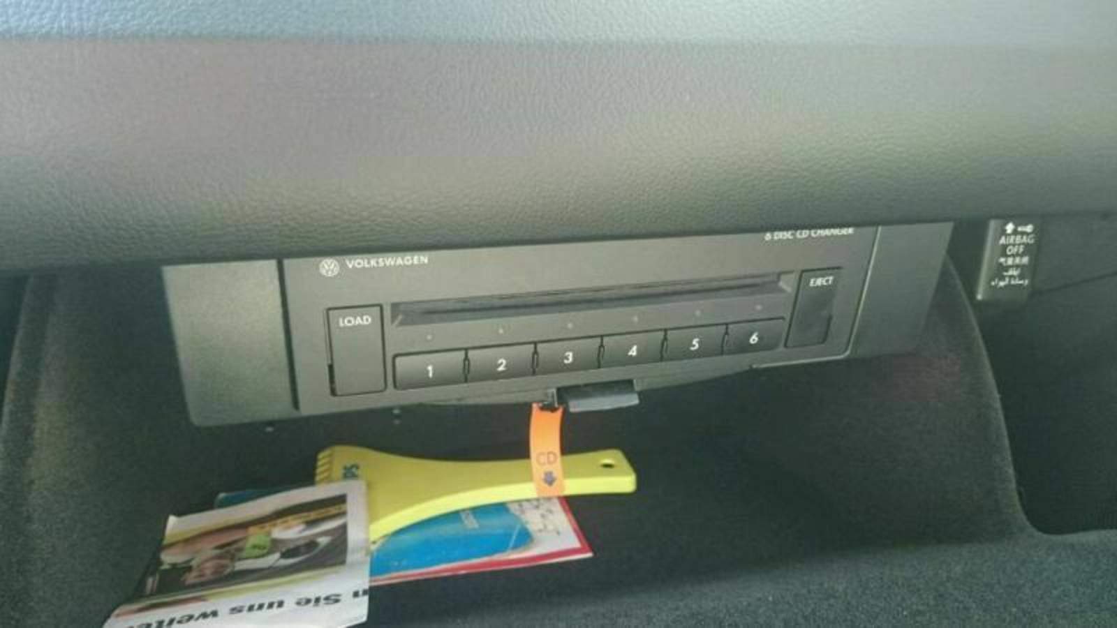 -20 : VW MFD2 DVD-Navigation inkl. 6er CD Wechsler für Handschuhfach ...