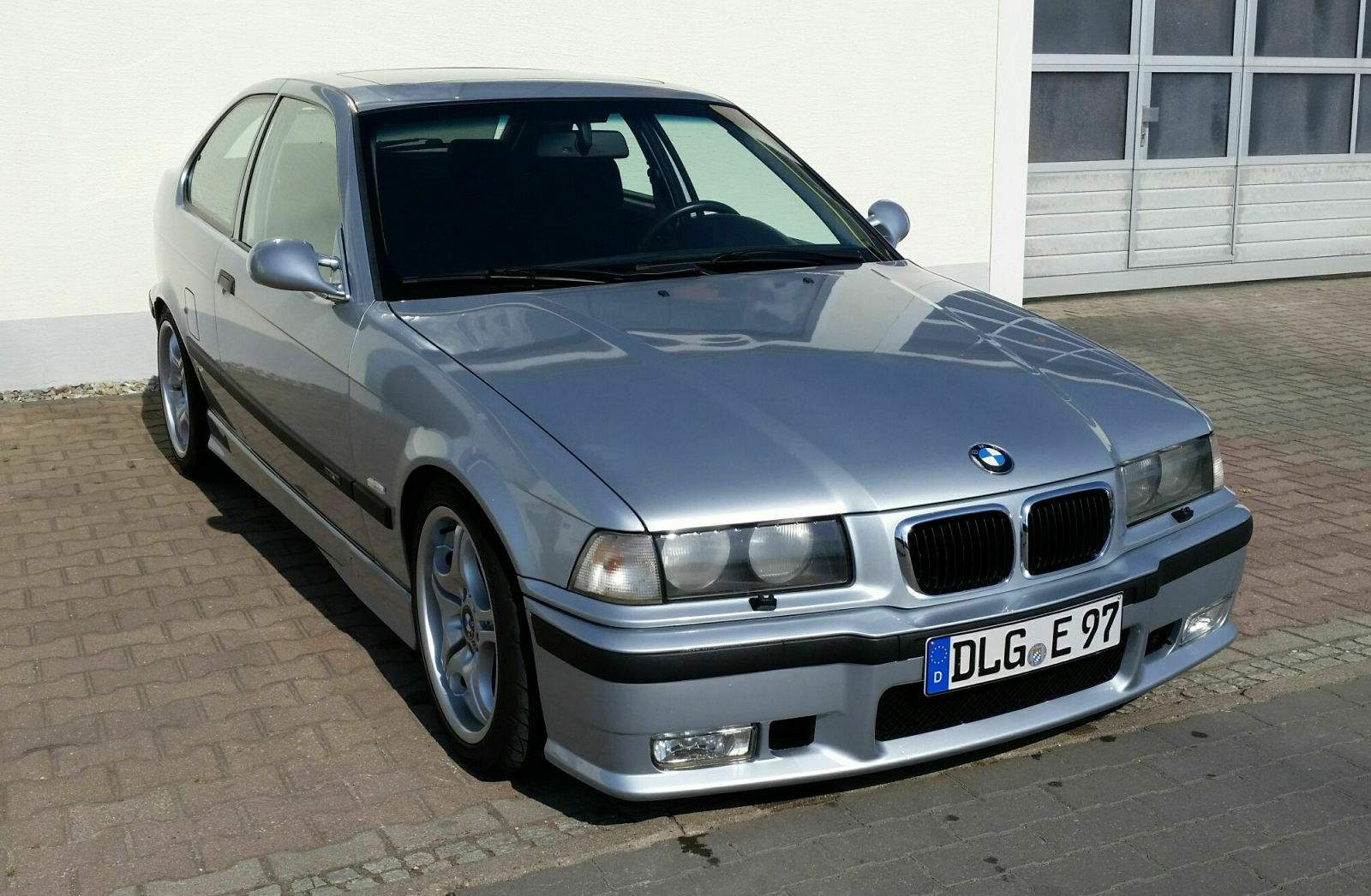 BMW E36 318ti Compact : Biete