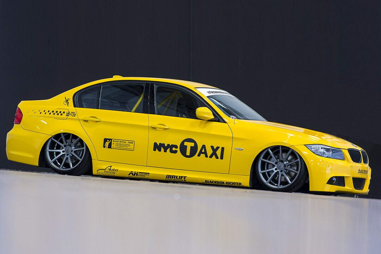 Ein E90 als Taxi: Dennis Döring stellt dieses rasante Taxi auf der ...