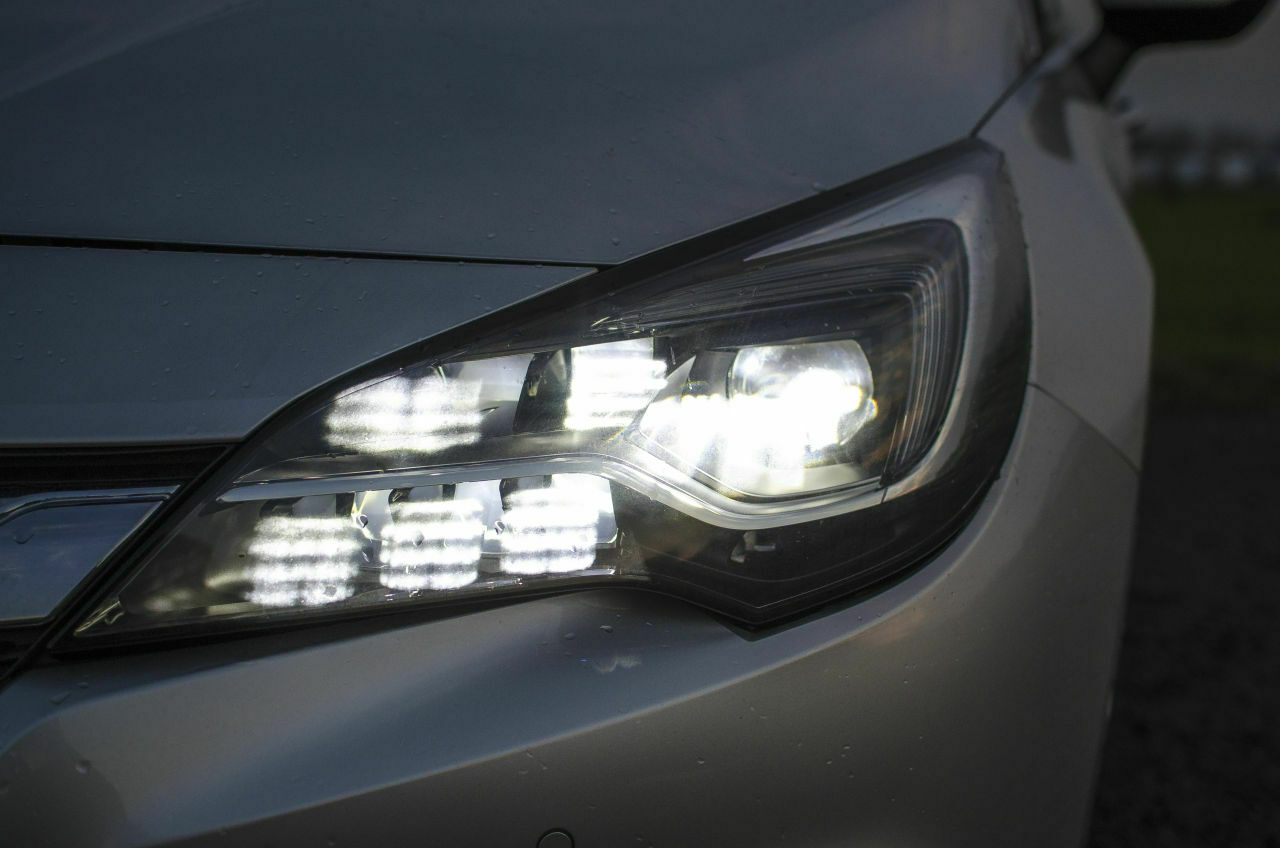 IntelliLux LED-Matrix-Licht: Das Fernlicht : Der neue Opel Astra im ...