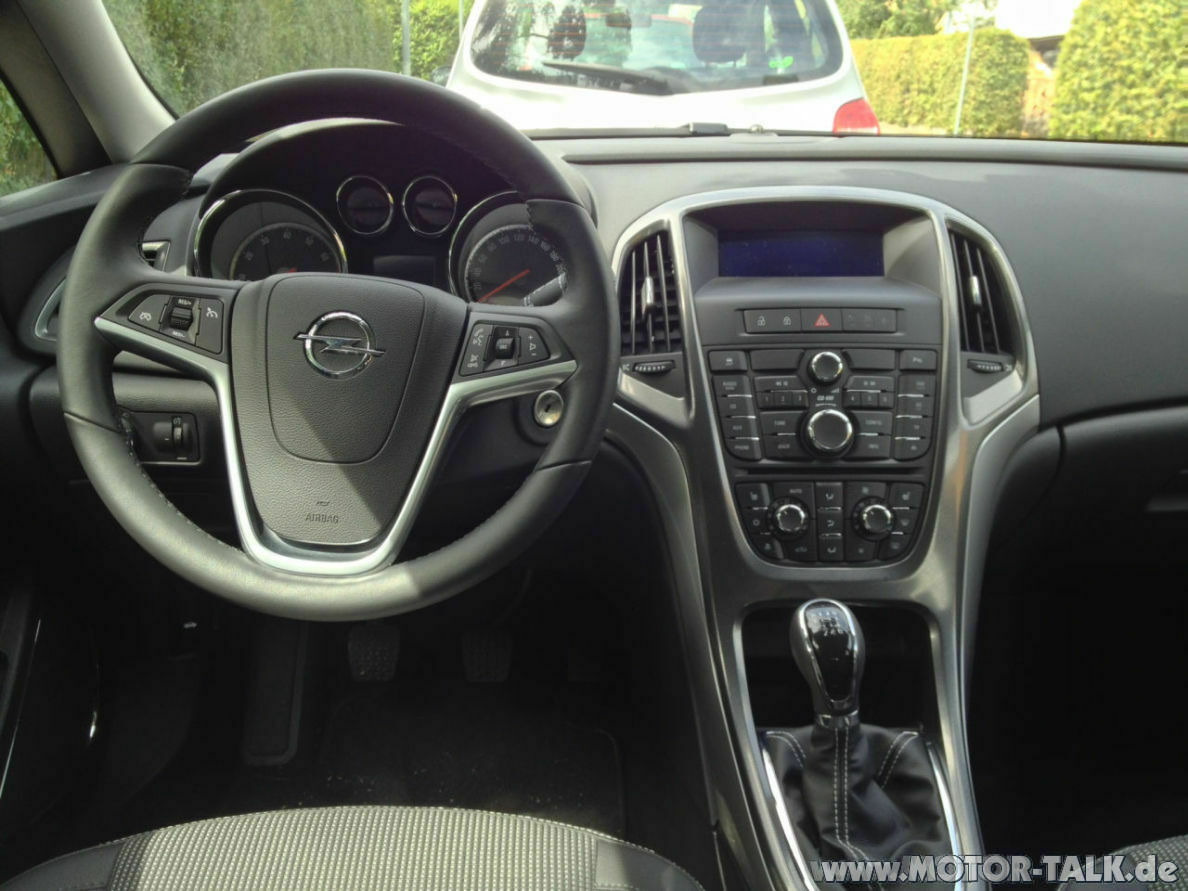 Astra J Cockpit : Opel Astra J 1.4T Test : Testberichte : #208276356