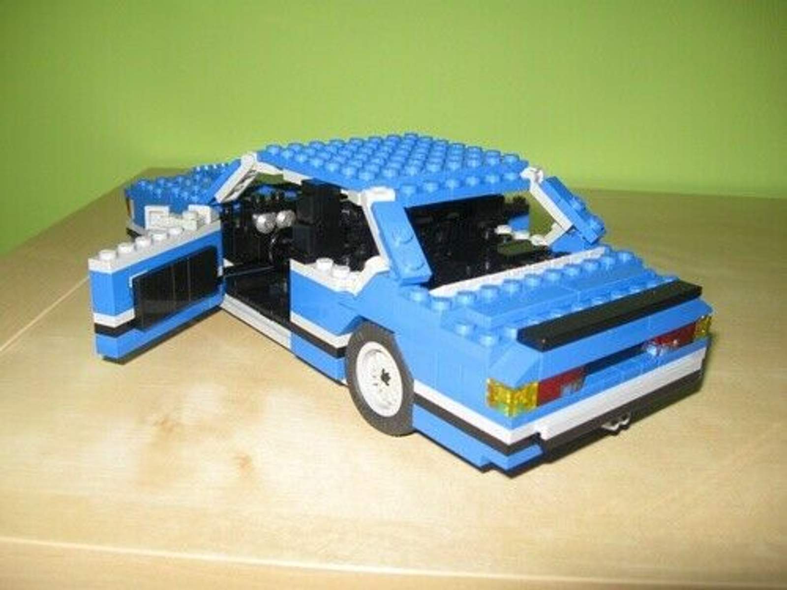 1329648357m-splash : Eine "Runde" Mitleid : Geschichten vom Asphalt ...