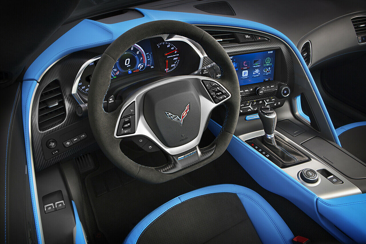 Chevrolet Corvette Grand Sport - Cockpit : Großer Sport am Chevy-Stand ...