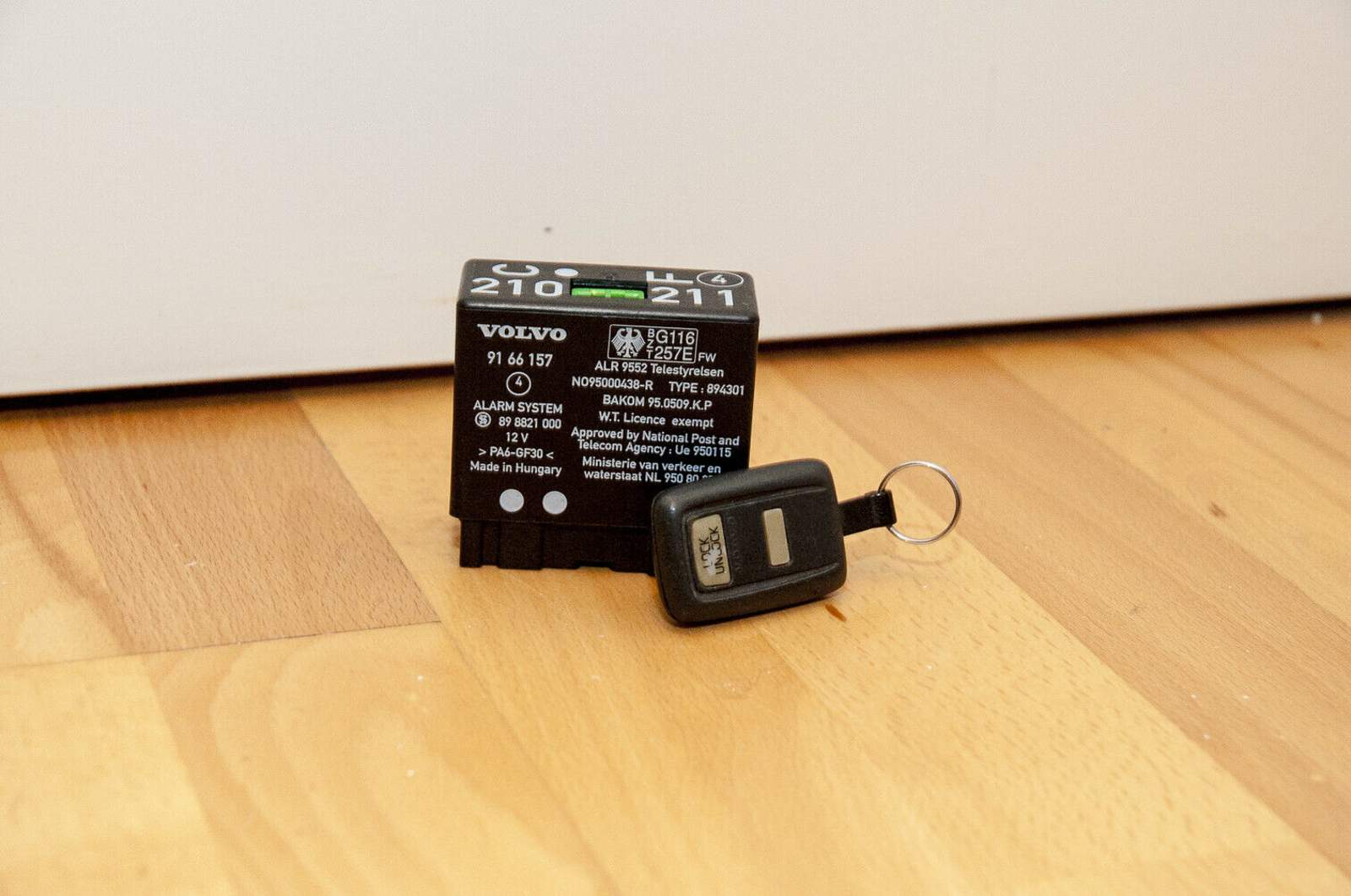 Volvo 850 Guard II Basis Alarm Anlagen SET - Fernbedienung und Relais ...