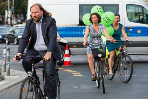 Grüne: "Mobilpass" soll alle Verkehrsmittel vernetzen